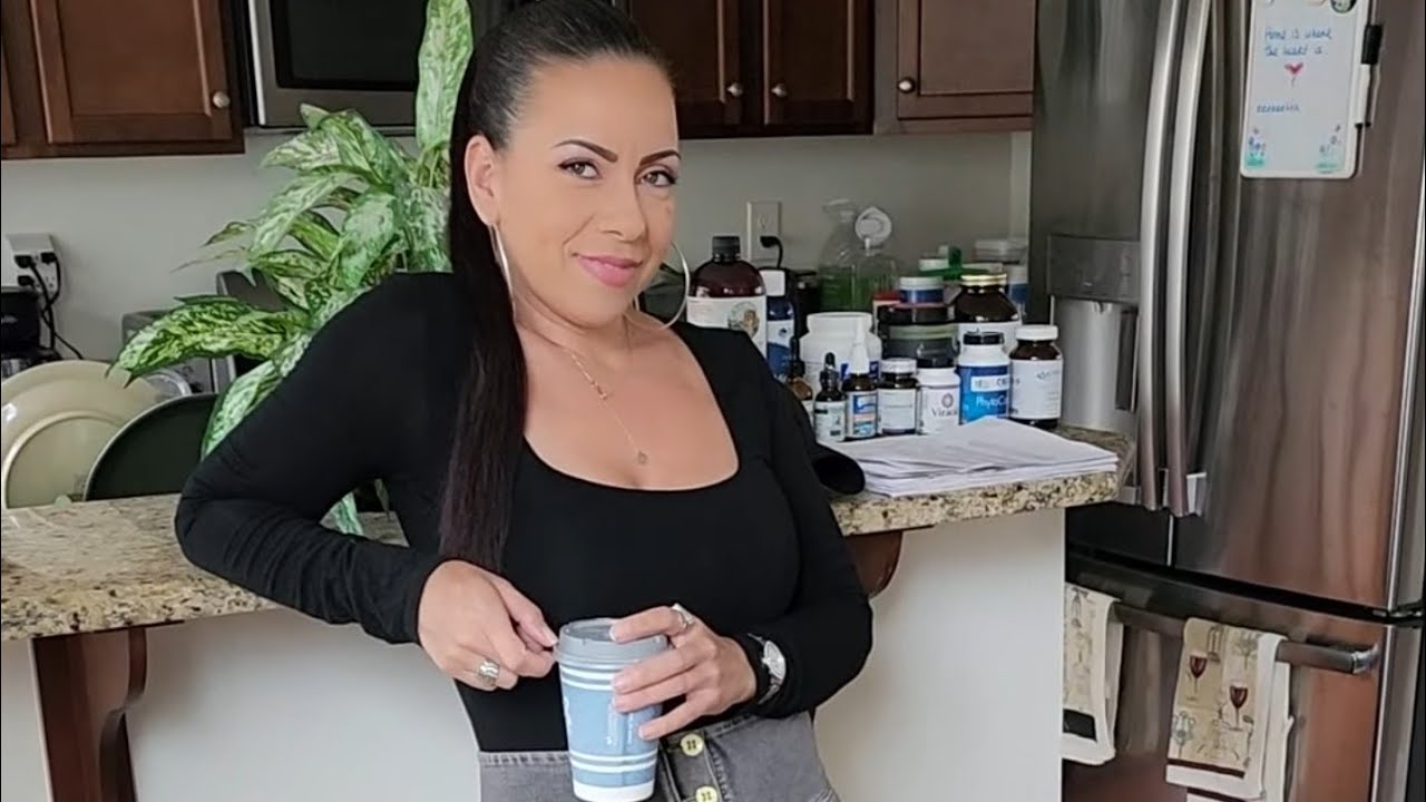 BIG BULKY MAN Or Lean Aesthetic Man?! - YouTube