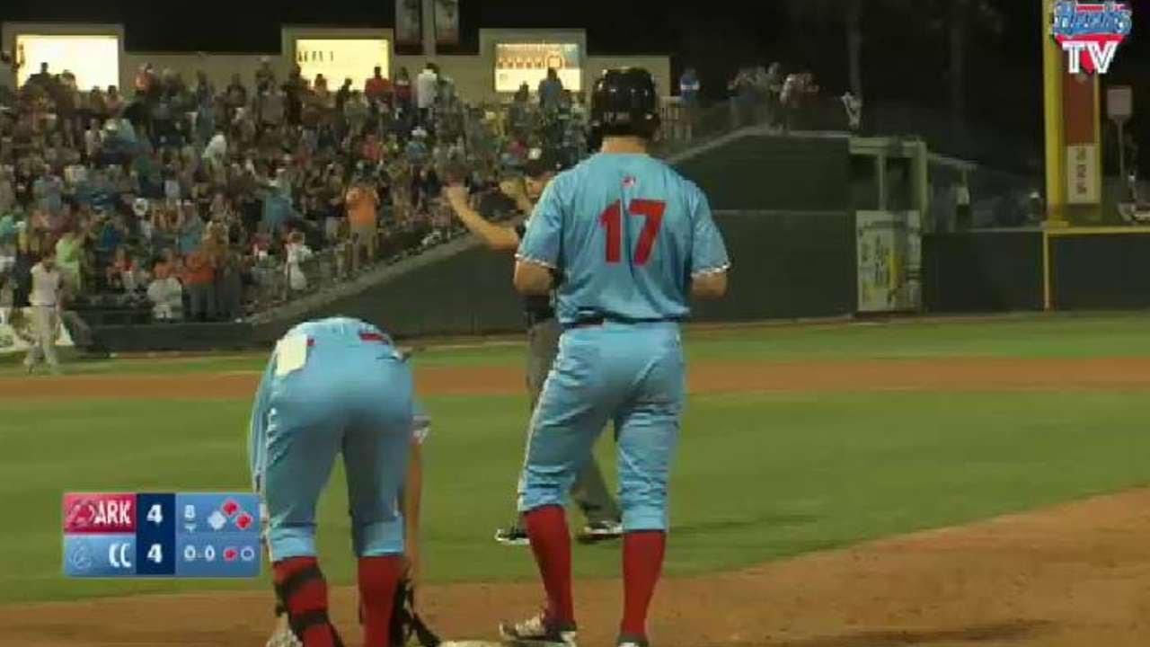 Corpus Christi's Ritchie singles to tie it - YouTube