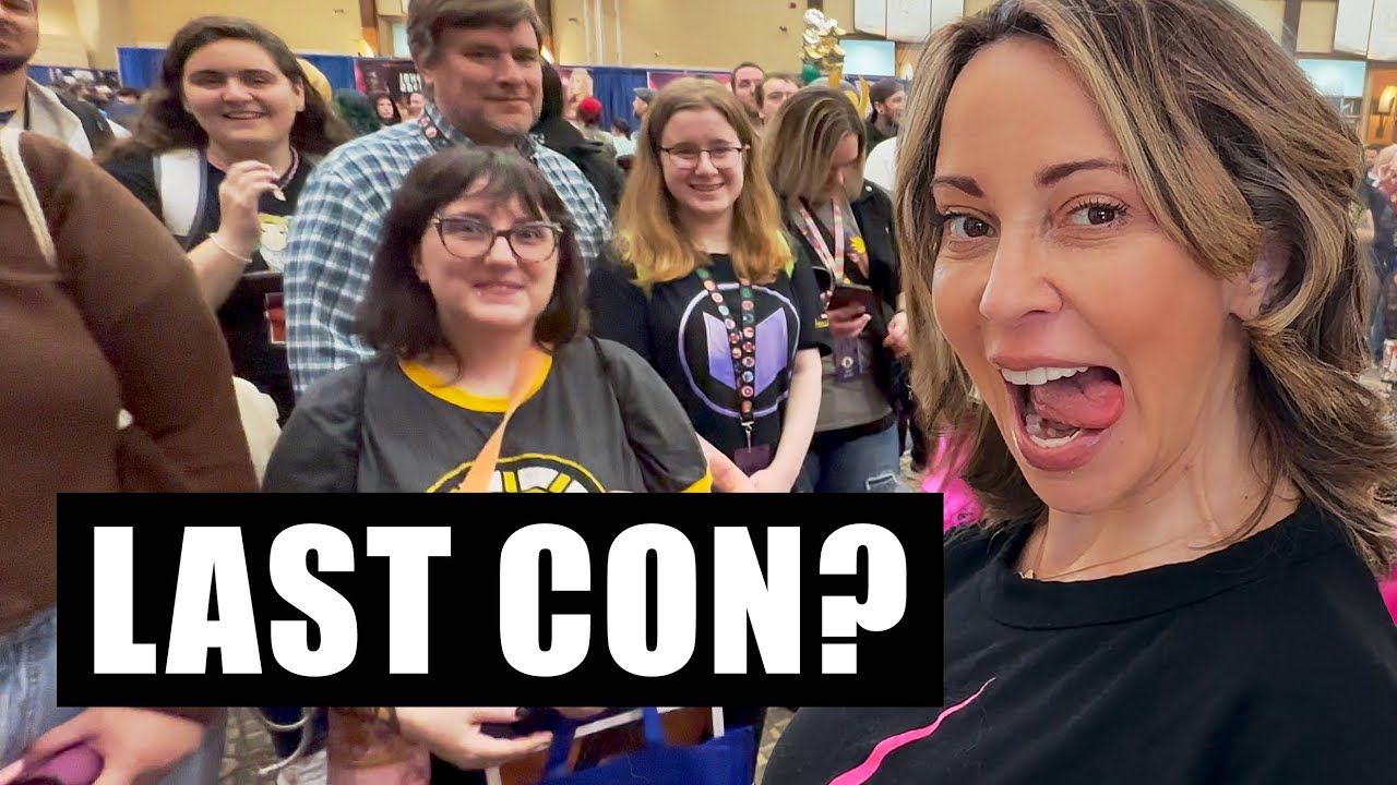 Tara Strong's Last Comic Con? - YouTube