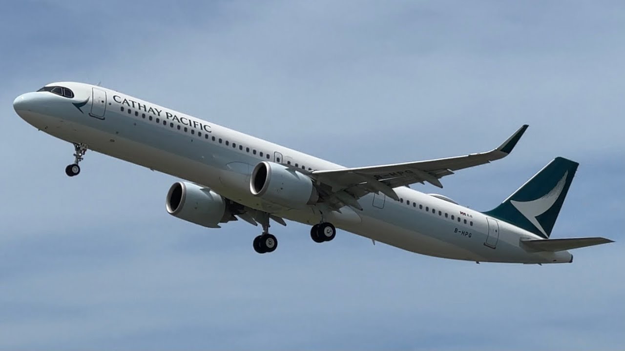 Plane Spotting Compilation at RCKH/KHH (2021.Aug.10.11)/高雄機場 - YouTube