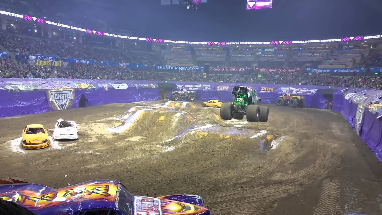 Grave Digger obstacle course - YouTube