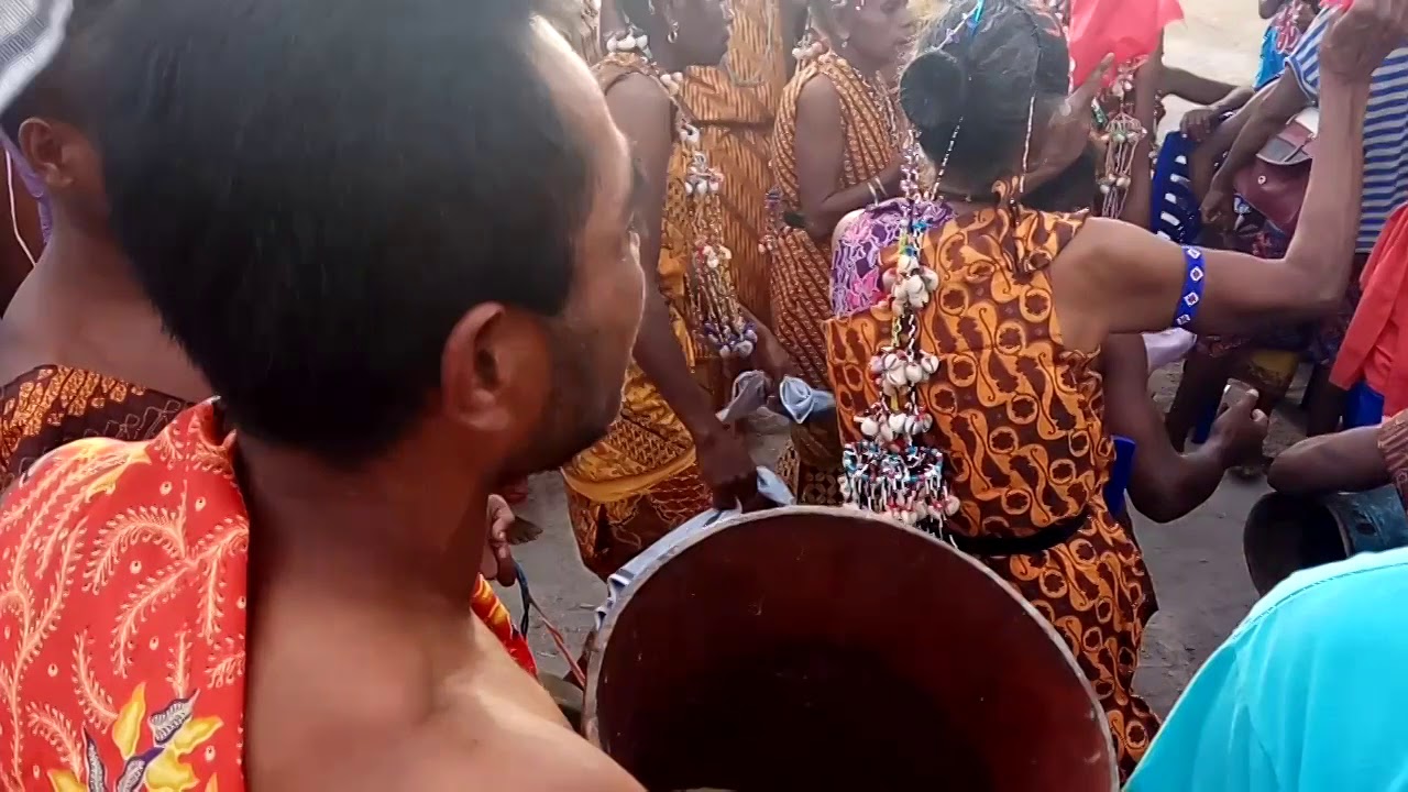 Tambaroro Aru part II | Festival Pesona Aru - YouTube