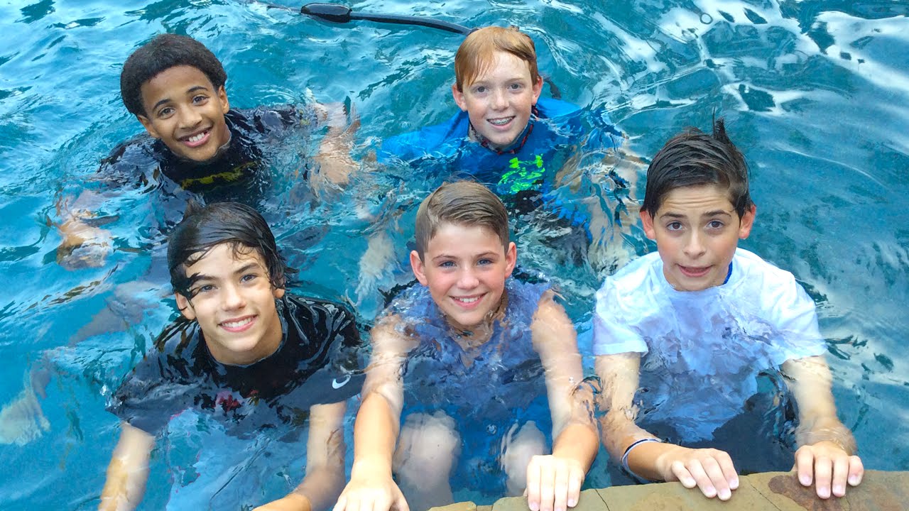 Mattyb In The Pool