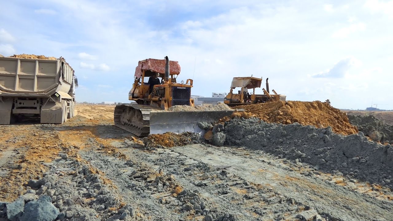 Great Action Dozer Shantui DH17c2 Bulldozer in the process of pushing ...