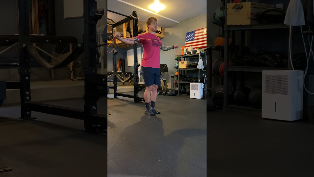 Banded Rear Delt Fly - YouTube