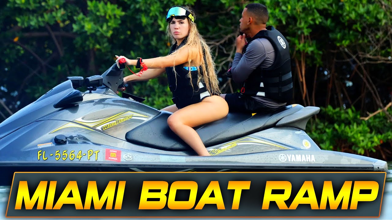 Girl in DANGER at the Miami Boat Ramp !! BOAT ZONE - YouTube