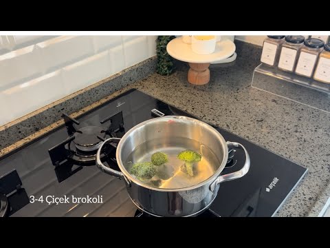 Terbiyeli yoğurtlu brokoli çorbası (+6 ay)