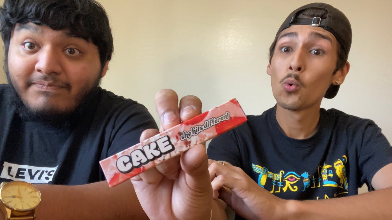 CAKE SHE HITS DIFFERENT DISPOSABLE REVIEW - STRAWNANA - YouTube