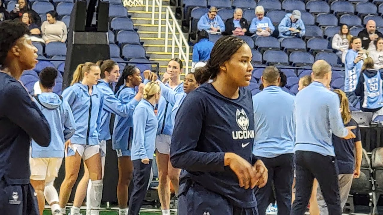 UConn Freshman - Sarah Strong - 1st Career 🚨 Double-Double 🚨 in Return ...