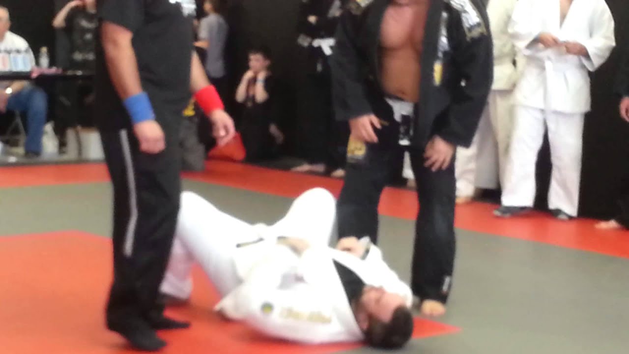Black Hole Anthony Seda bjj fight 1 - YouTube