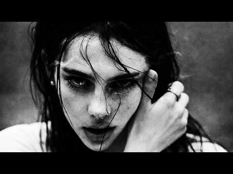 Anne Bloom - I Am Unbreakable // Darkwave, Post Punk