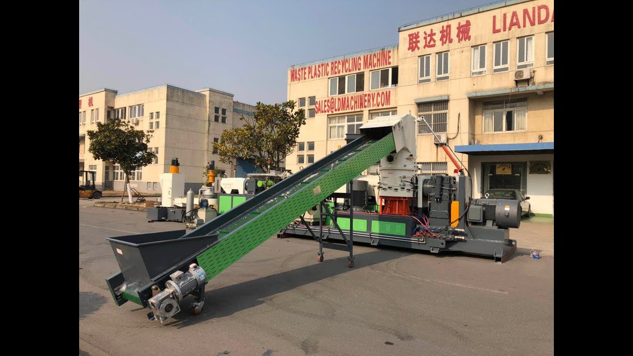 Plastic recycling machine/Zhangjiagang Lianda Machinery - YouTube