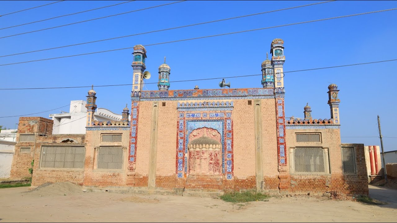 The mosque in Khanewal, built after 1870 by the British, is a beautiful ...