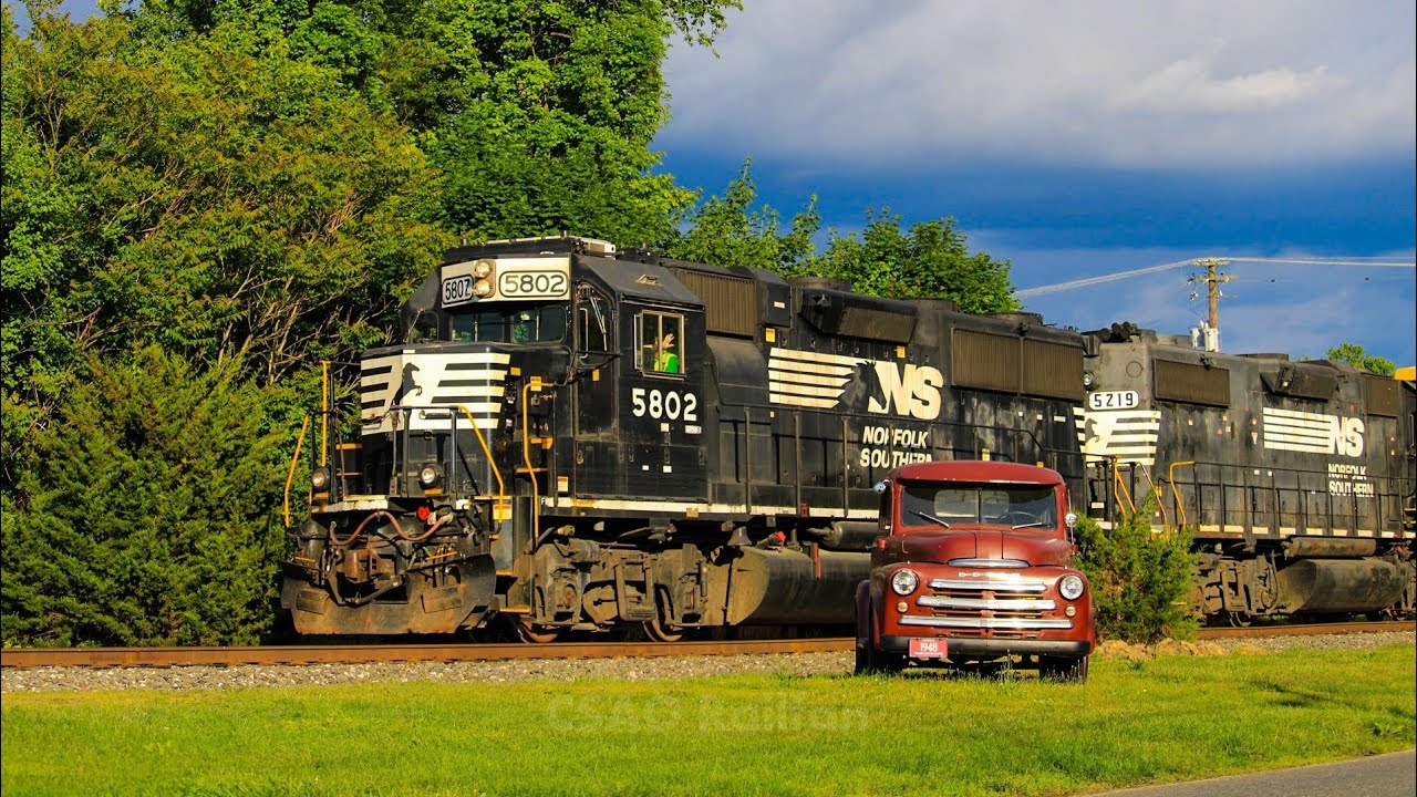 Vintage Dodge Pickup and Conrail Train in Sewell NJ - NS 5802/NS 5219 ...