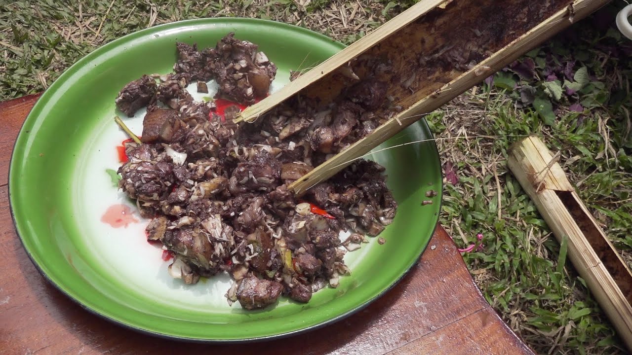 Masakan Khas Toraja daging plus nangka, sedap - YouTube