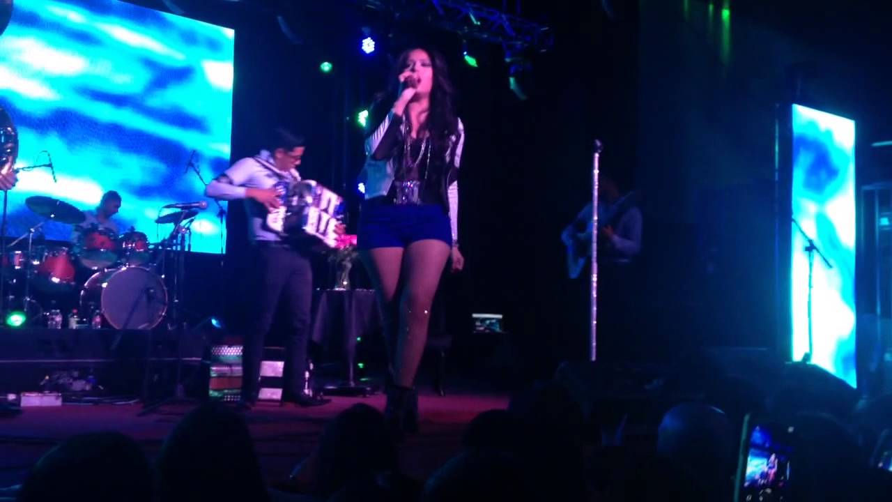 Helen Ochoa - Si Te Desperté (En Vivo) - YouTube