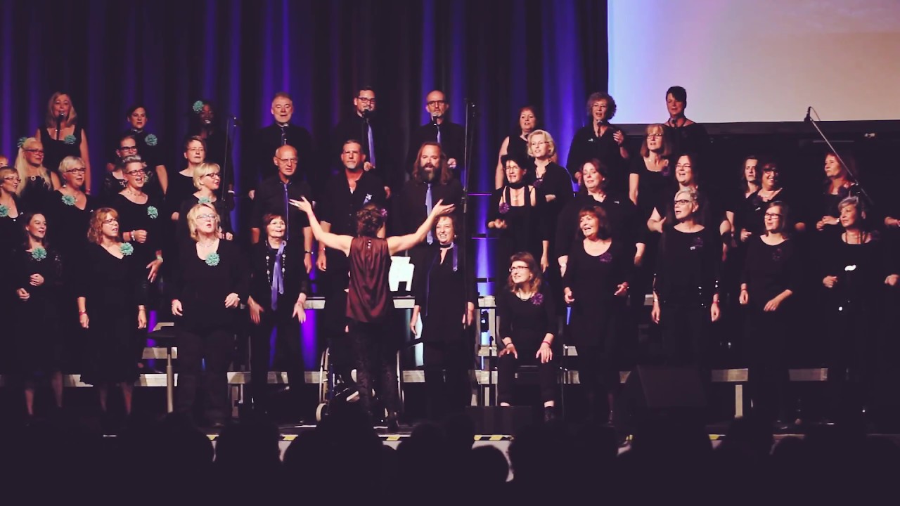 Judith & Niko Schlenker - LIFE IN 4D - SchlenkerMusic in Aktion - YouTube