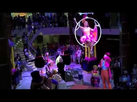 Madagascar Parade Royal Caribbean Quantum Class - YouTube