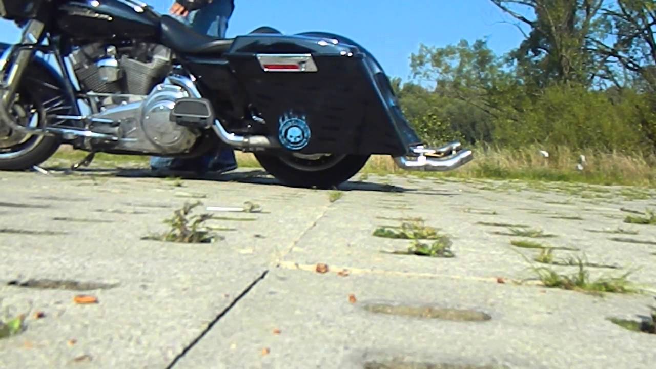 flamethrower exhaust harley - YouTube