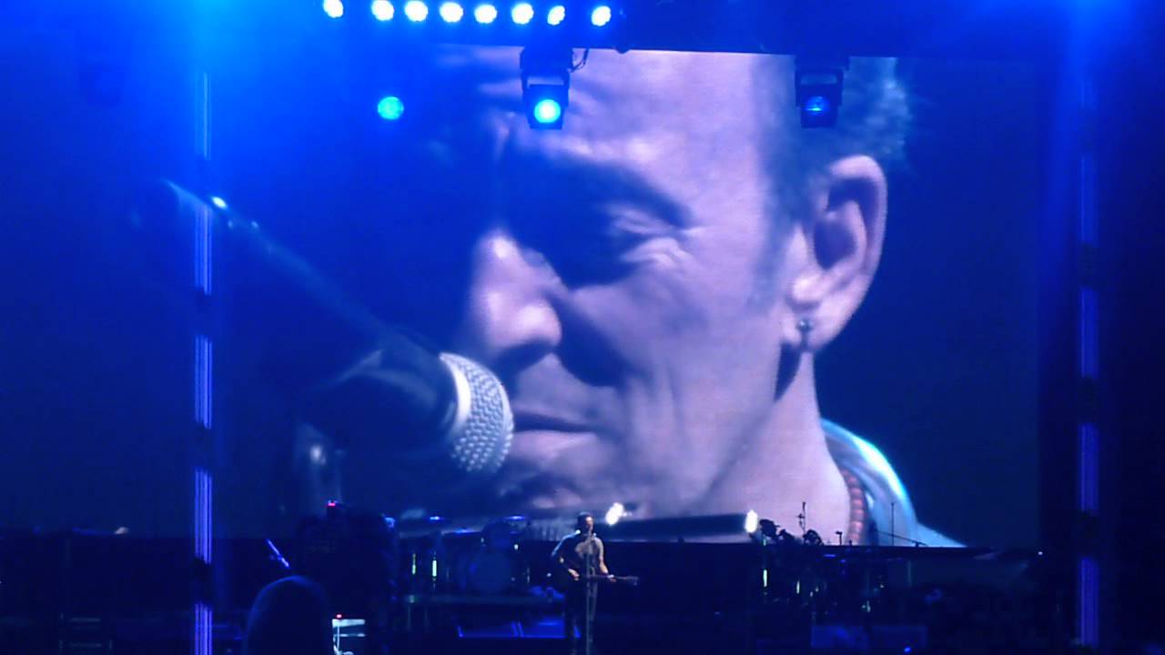 Bruce Springsteen - Thunder Road (solo acoustic)- Nolan Park Kilkenny ...