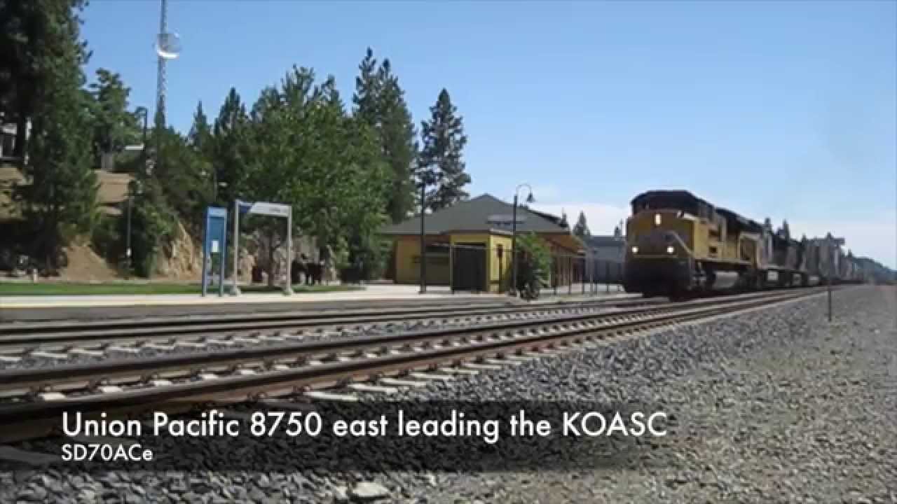 Eastbound Union Pacific double stack train in Colfax, CA - 17 July 2015 ...