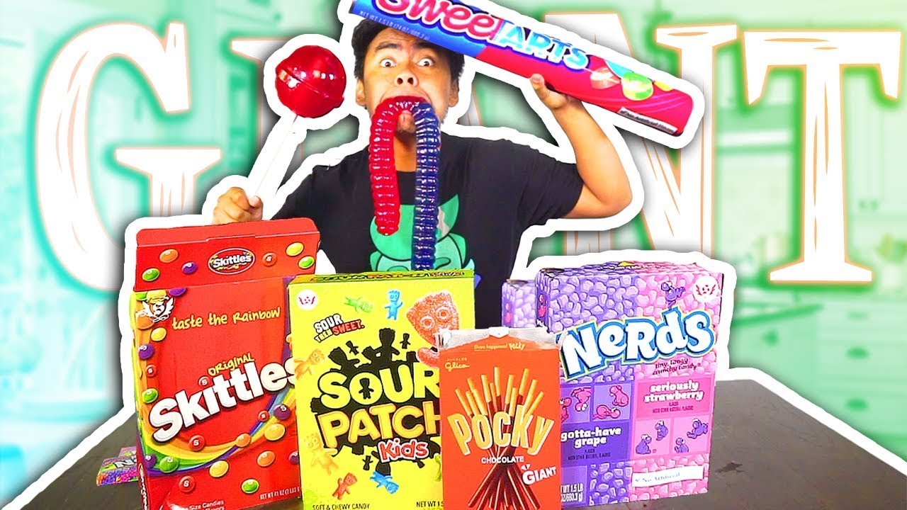 GIANT CANDY VS NORMAL SIZED CANDY! - YouTube