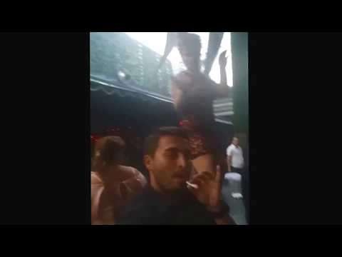 one sexy-crazy (high) lady dance top of my head- ucmus bir hatun kafamin ustunde dans ediyor