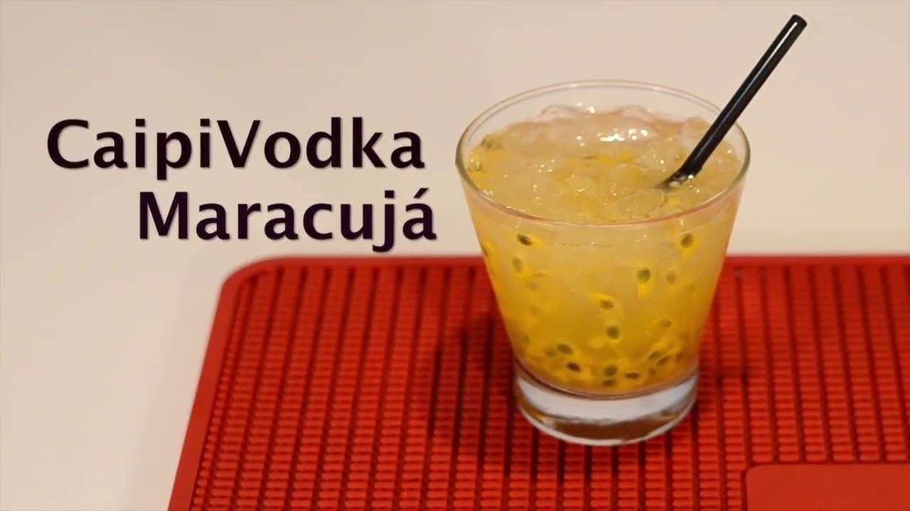 Como fazer receita de CaipiVodka de Maracujá dicas de para drinks - YouTube