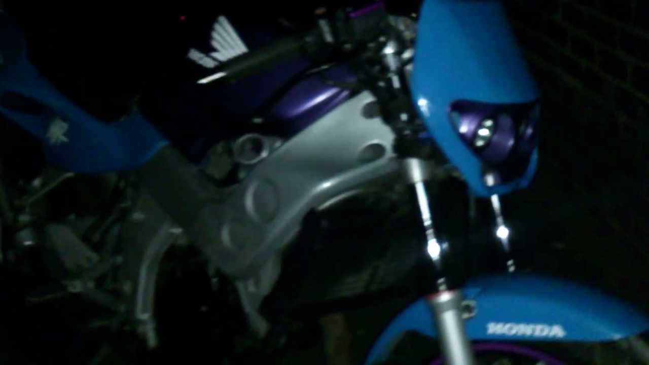 honda nsr 125 streetfighter tyga performance exhaust dark alley - YouTube