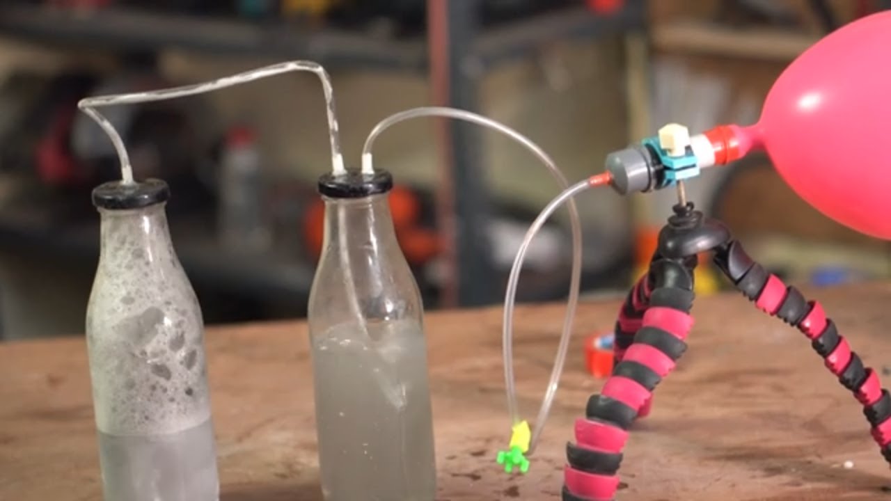 Homemade Hydrogen balloons | Flying a toy house with Gas balloons ...