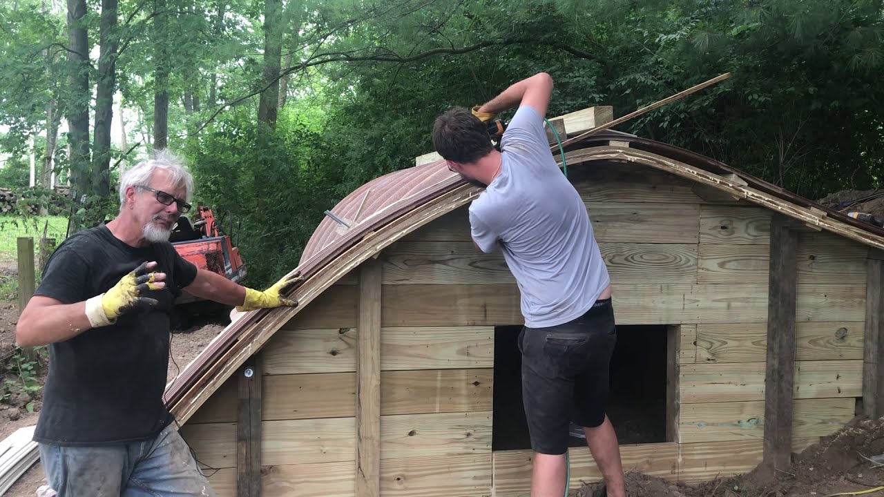 How papa the builder builds a hobbit house” - YouTube