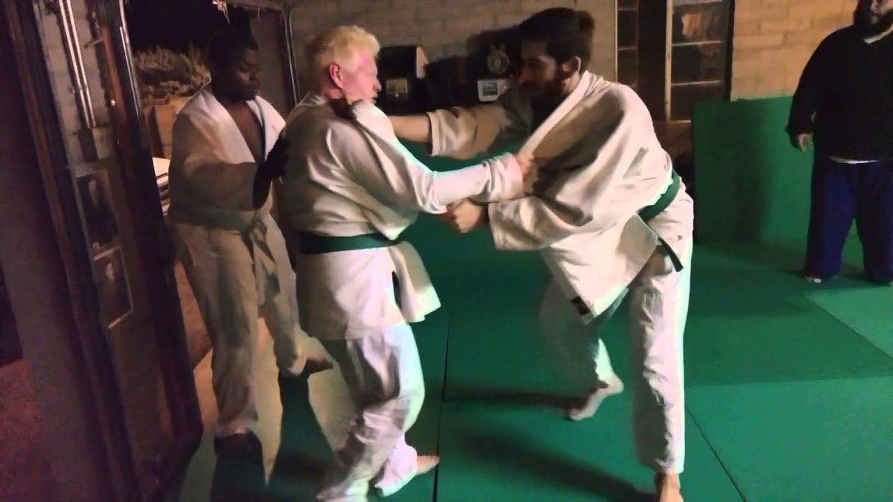 Ben(W) V Mike - YouTube