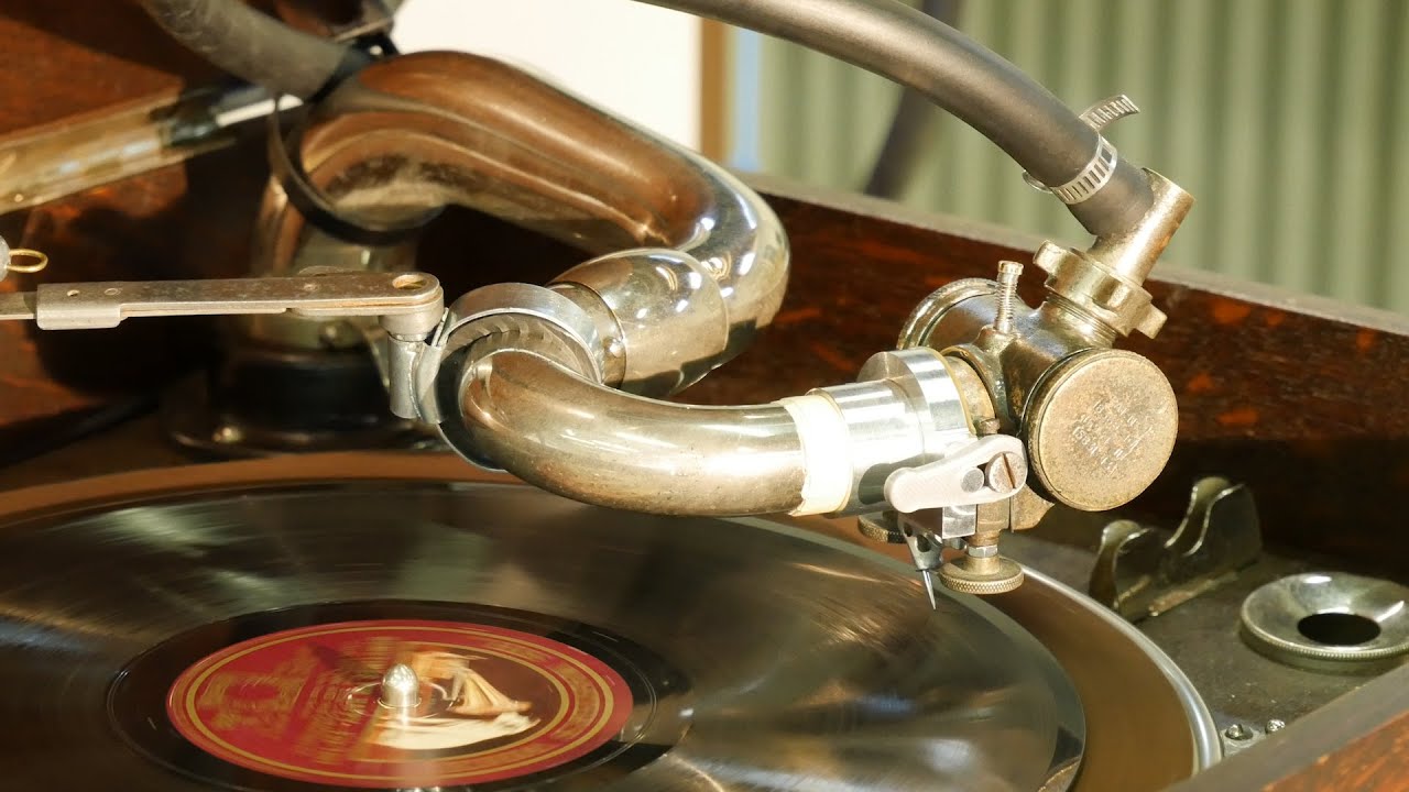 Testing of Original and Replica Stentorphone soundboxes - YouTube