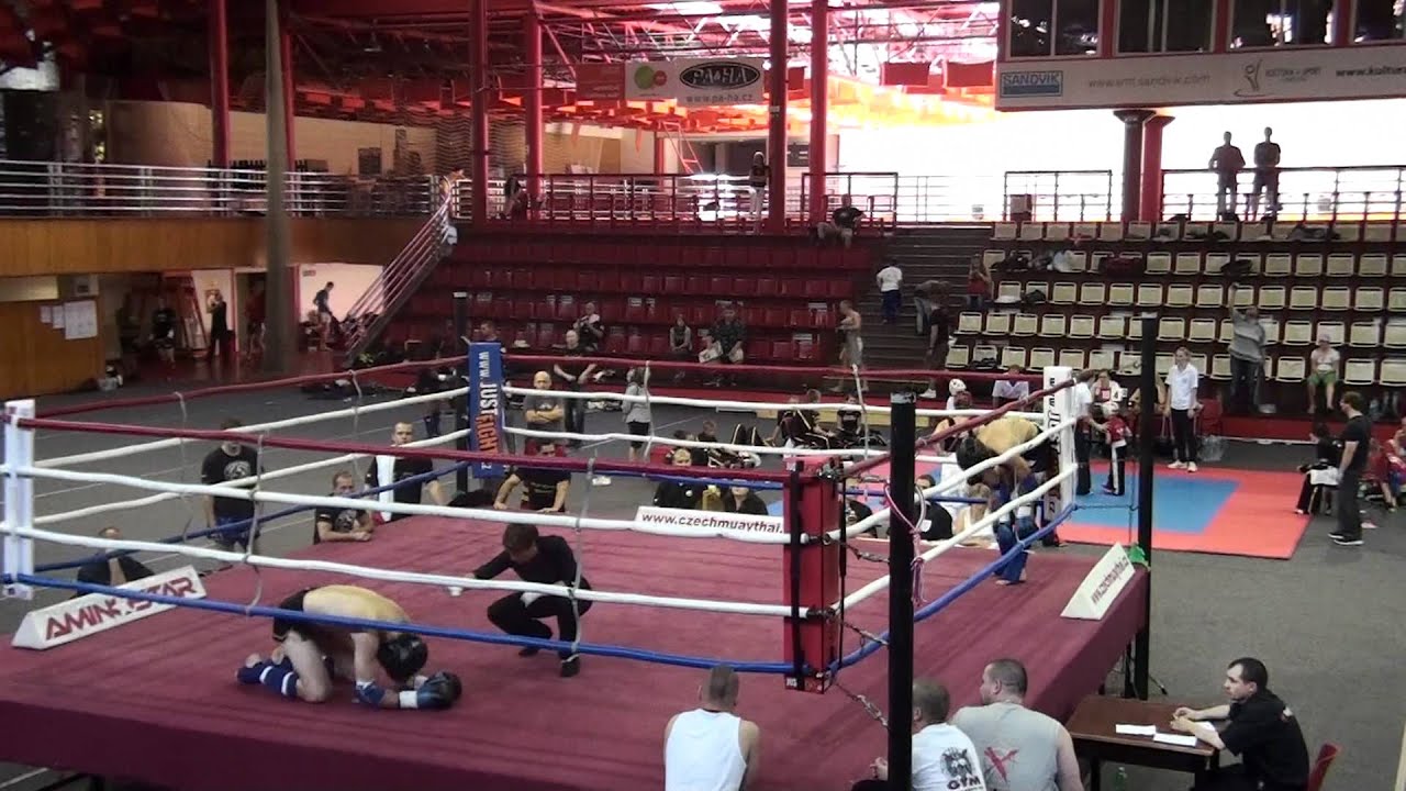 Michal Vacek vs. Tomáš Kučák 1.kolo - YouTube