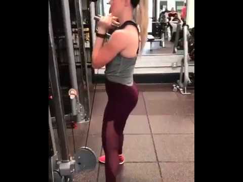 skin tight yoga pants