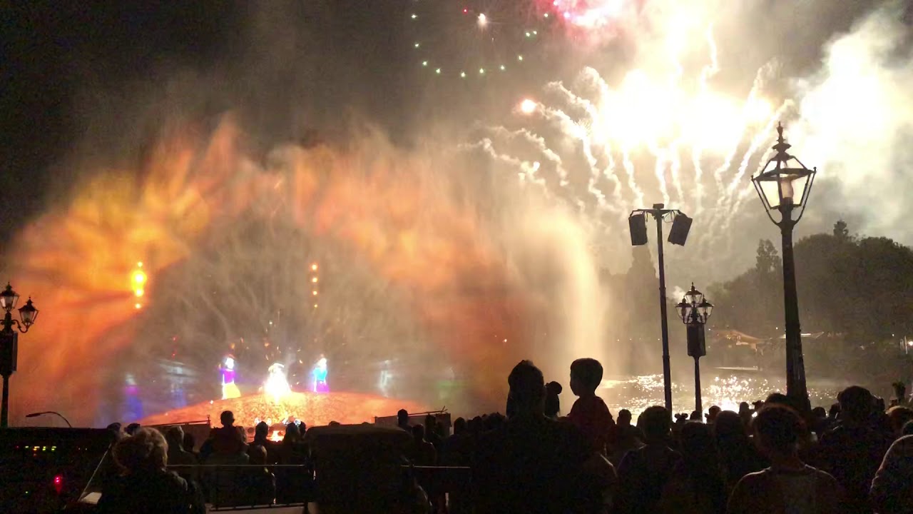 Coco Together Forever Fireworks Segment After Fantasmic - YouTube
