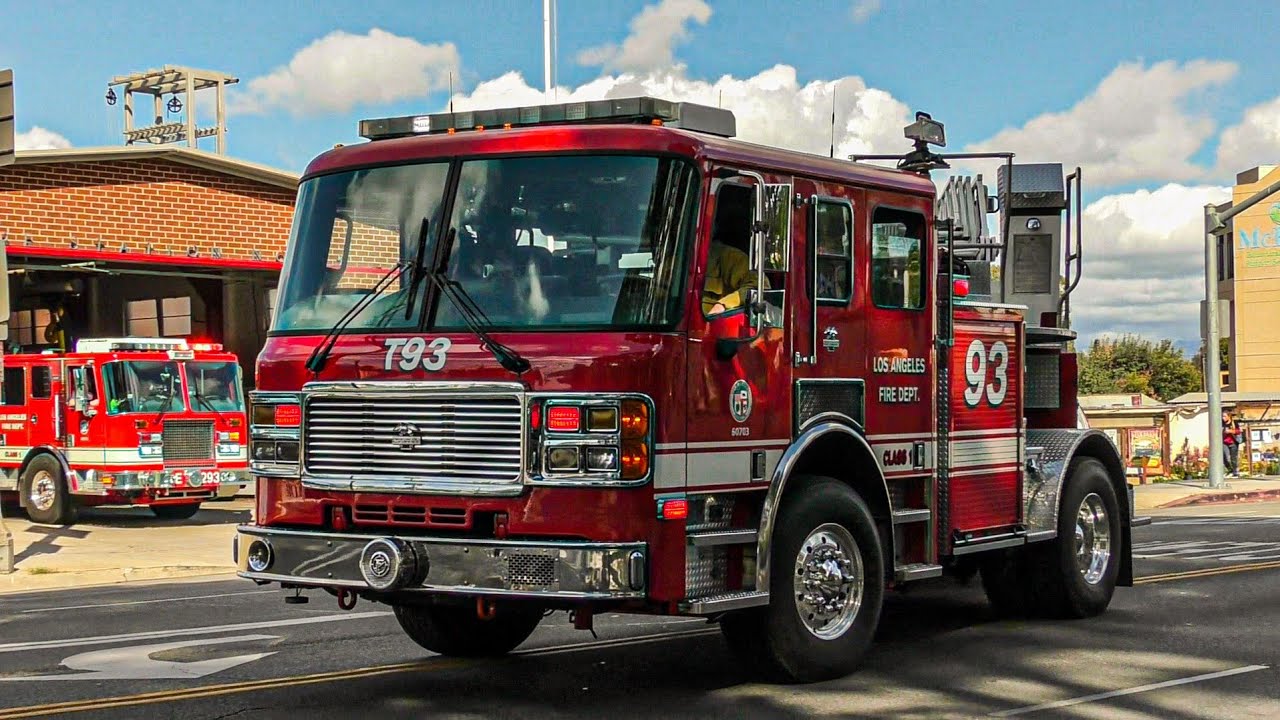 LAFD Light Force 93, Rescue 84, & EMS 17 Responding - YouTube