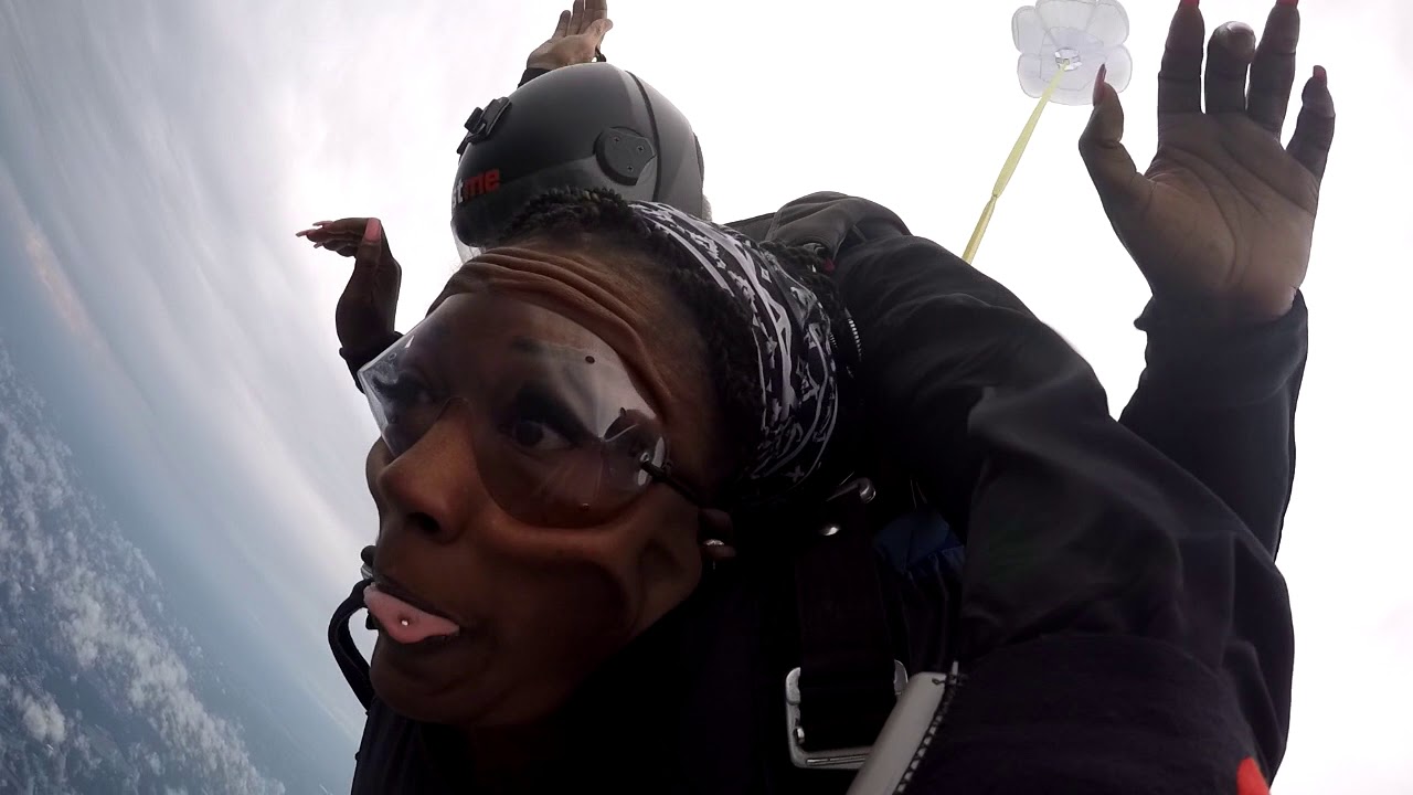 Skydive Tennessee! Shaunta Sea - YouTube