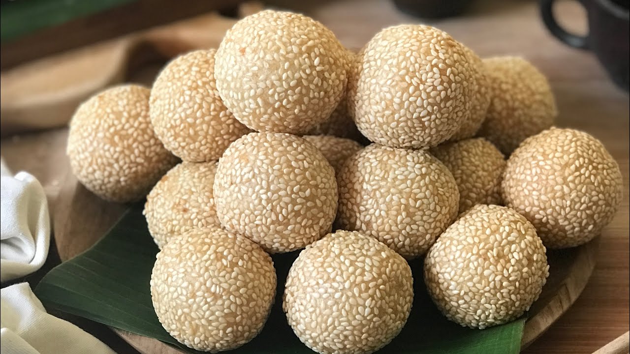 Tambahkan kentang pada adonan, Onde onde tidak mudah pecah saat di ...