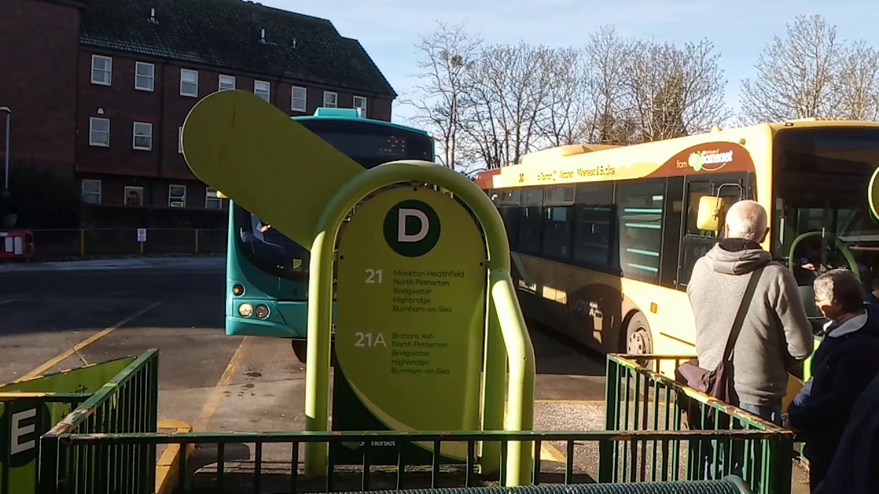 Buses at Taunton bus station today - YouTube