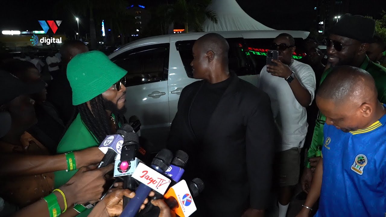 DIAMOND Amfanyia 'SAPRAIZI' BODYGUARD WAKE, AMNUNULIA GARI JIPYA - YouTube