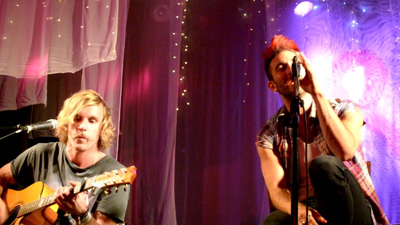 AMY MEREDITH - Young At Heart (acoustic) - YouTube