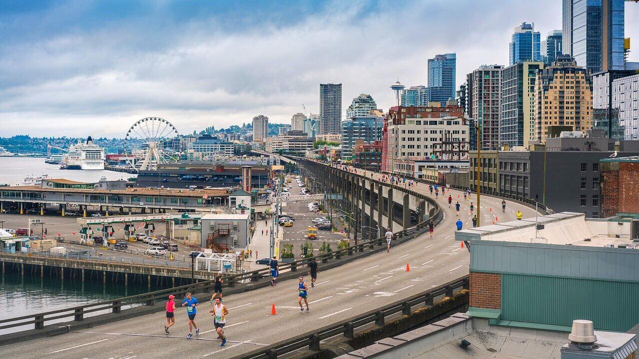 Driving Tour To Downtown SEATTLE From HYATT REGENCY Lake Washington USA ...