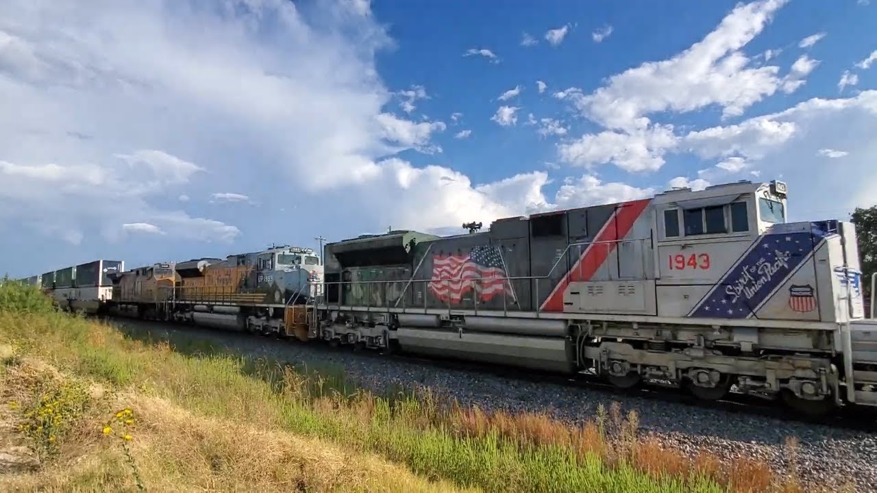 Westbound UP 1943 The Spirit, UP 1989 Denver & Rio Grande Western UP ...