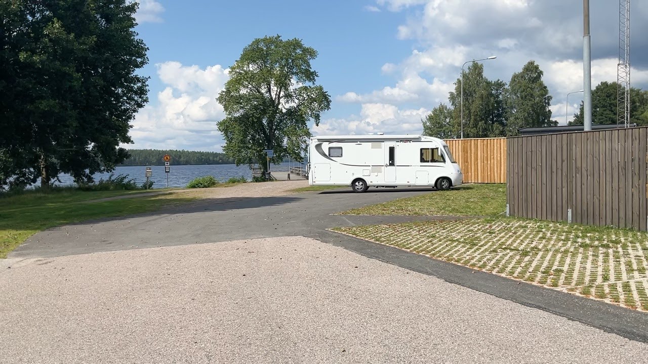 Köp Husbil Fiat Pilote Essentiell G740 EURO 5, Helintegrerad, 4-pers på ...