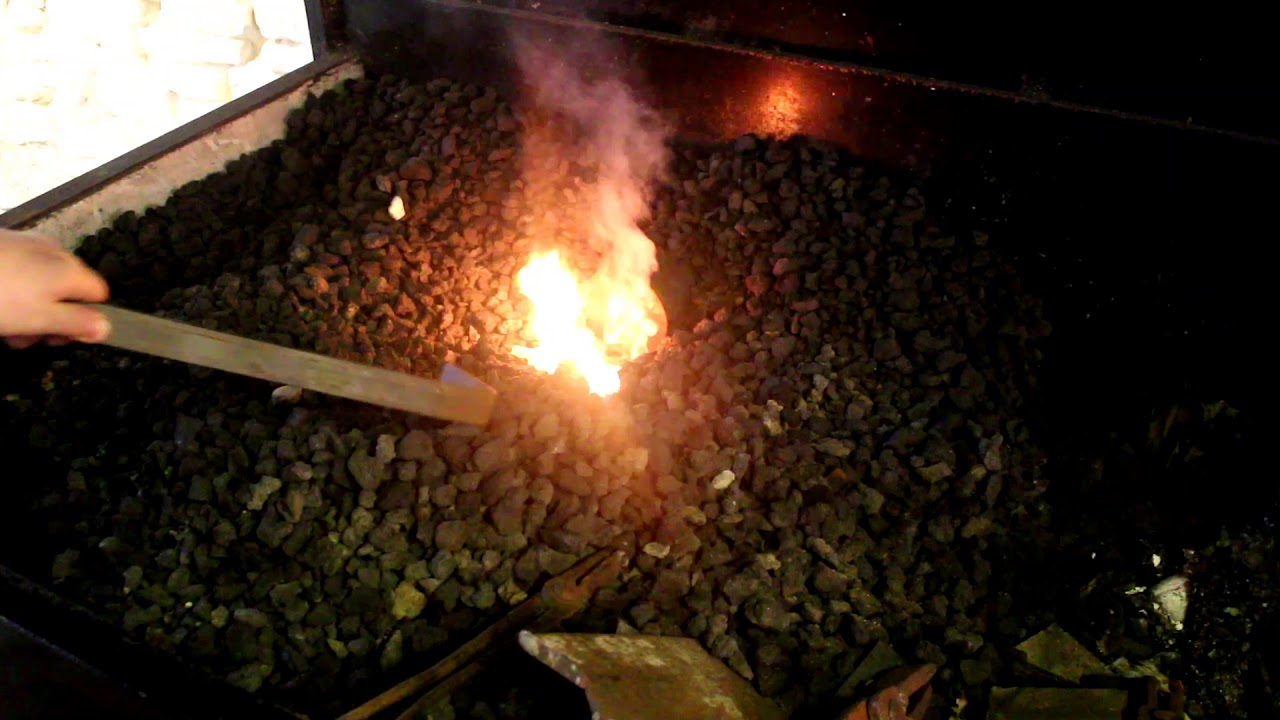 Starting a coke, side blast forge #blacksmith #forge #cokeforge - YouTube