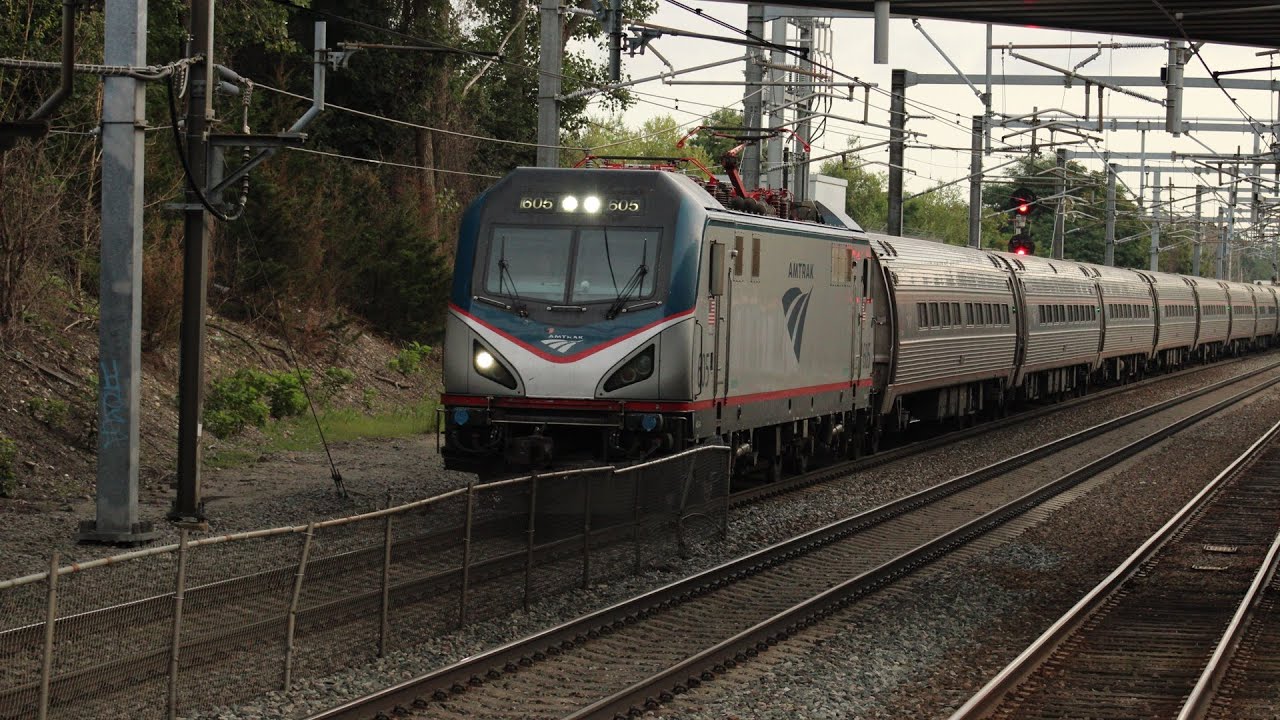 Amtrak A172 with some horn action - YouTube