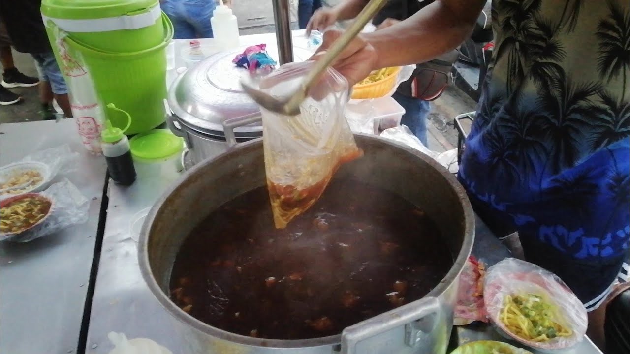 BEEF PARES WITH GARLIC RICE FILIPINO STREET FOOD BEEF PARES FLAVORFUL ...