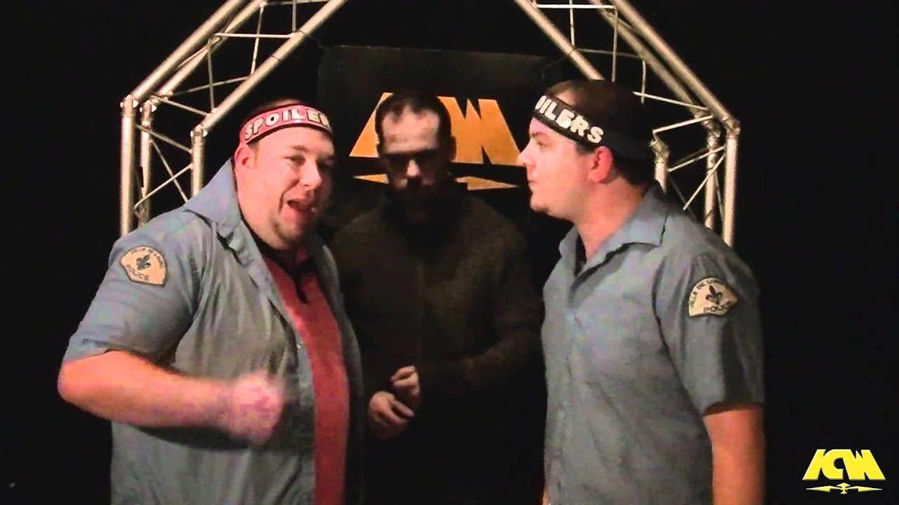 Carl Choquette Et Fred La Merveille Lauzon ICW QUEBEC - YouTube