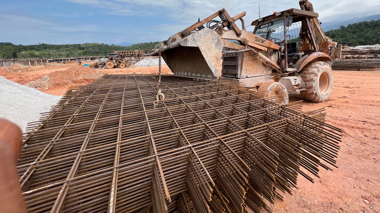 Backhoe loader carrying heavy equipment. #big #beautiful #backhoe #jcb ...